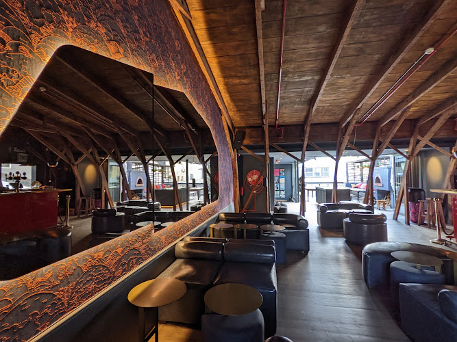 Tjing Tjing House (Rooftop Bar, Torii Restaurant, Momiji Restaurant ...